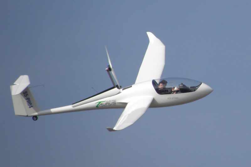 Grupo Textron assume controle da Pipistrel, fabricante de aviões ...
