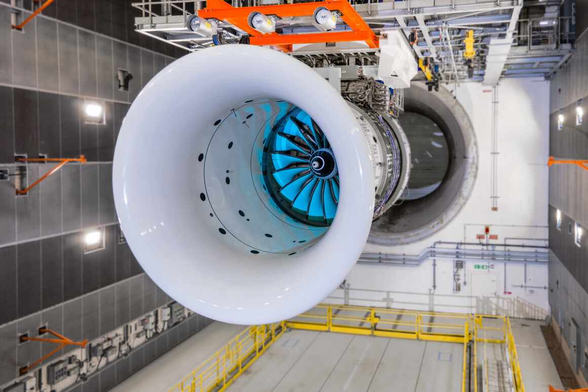Maior motor a jato da história, Ultrafan da Rolls-Royce é acionado pela ...