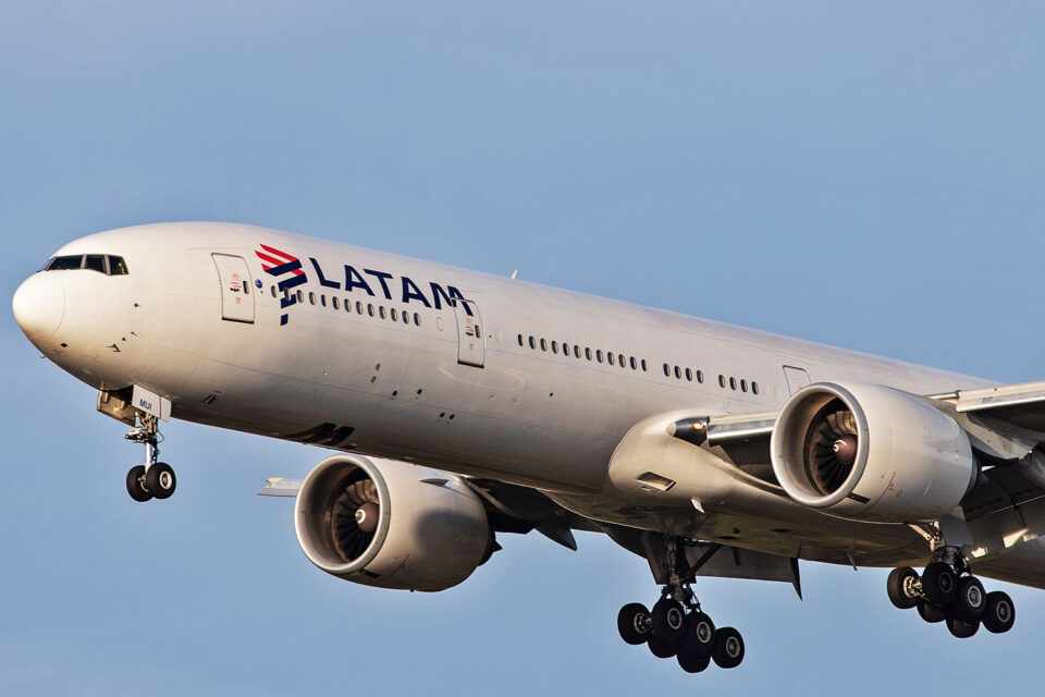 LATAM vê o Boeing 777X e o A350-1000 como naturais substitutos dos seus ...