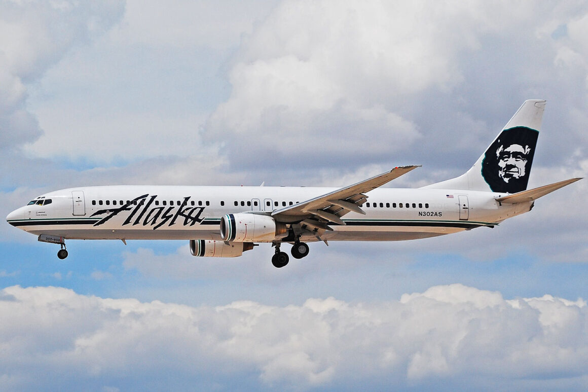 Primeiro Boeing 737-900 do mundo vai para o deserto - Airway