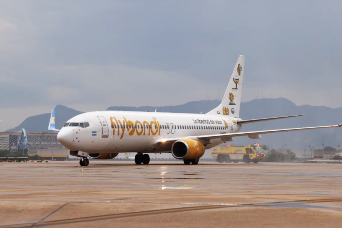 Flybondi lança rota Rio-Córdoba e amplia operações com Boeing 737-800 ...