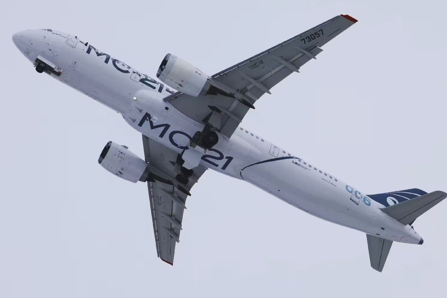Rússia conclui testes no gelo com aviões MC-21, SJ-100 e Il-114-300 ...
